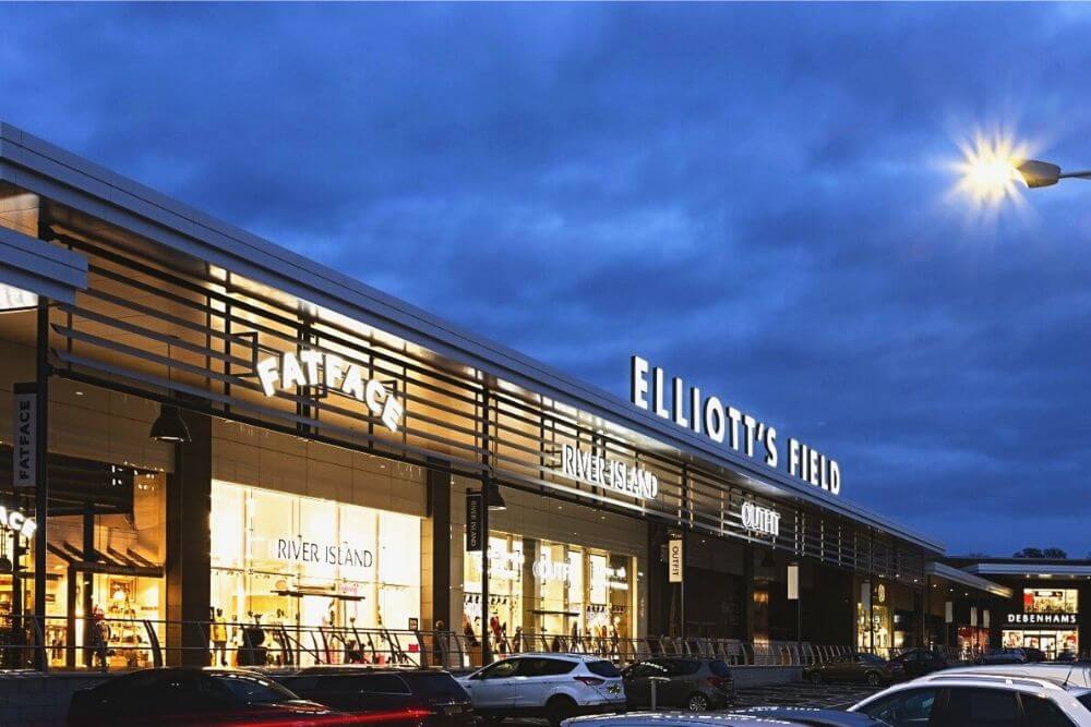 Timber Blade Brise Soleil Protect Retail Park | Maple